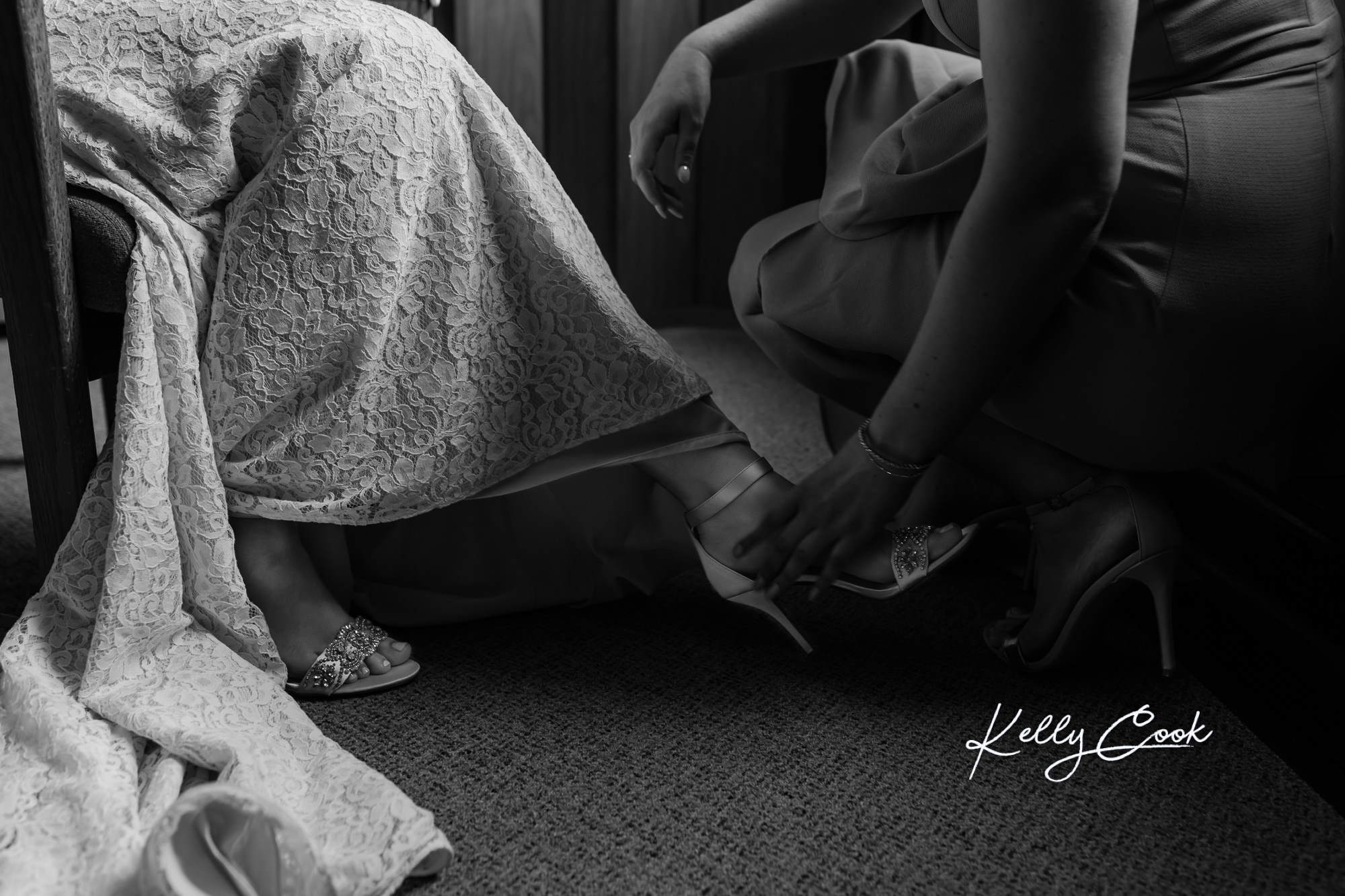 Intimate Wedding Ceremony | Maria & Ryan - kellycookphoto.com