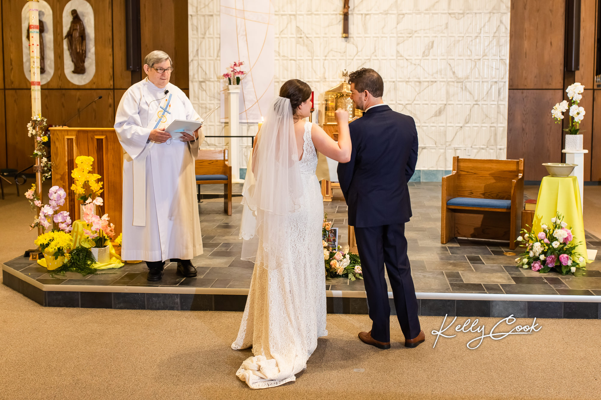 Intimate Wedding Ceremony | Maria & Ryan - kellycookphoto.com