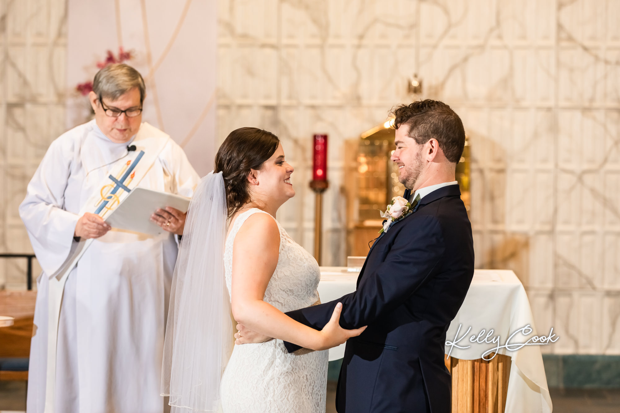 Intimate Wedding Ceremony | Maria & Ryan - kellycookphoto.com
