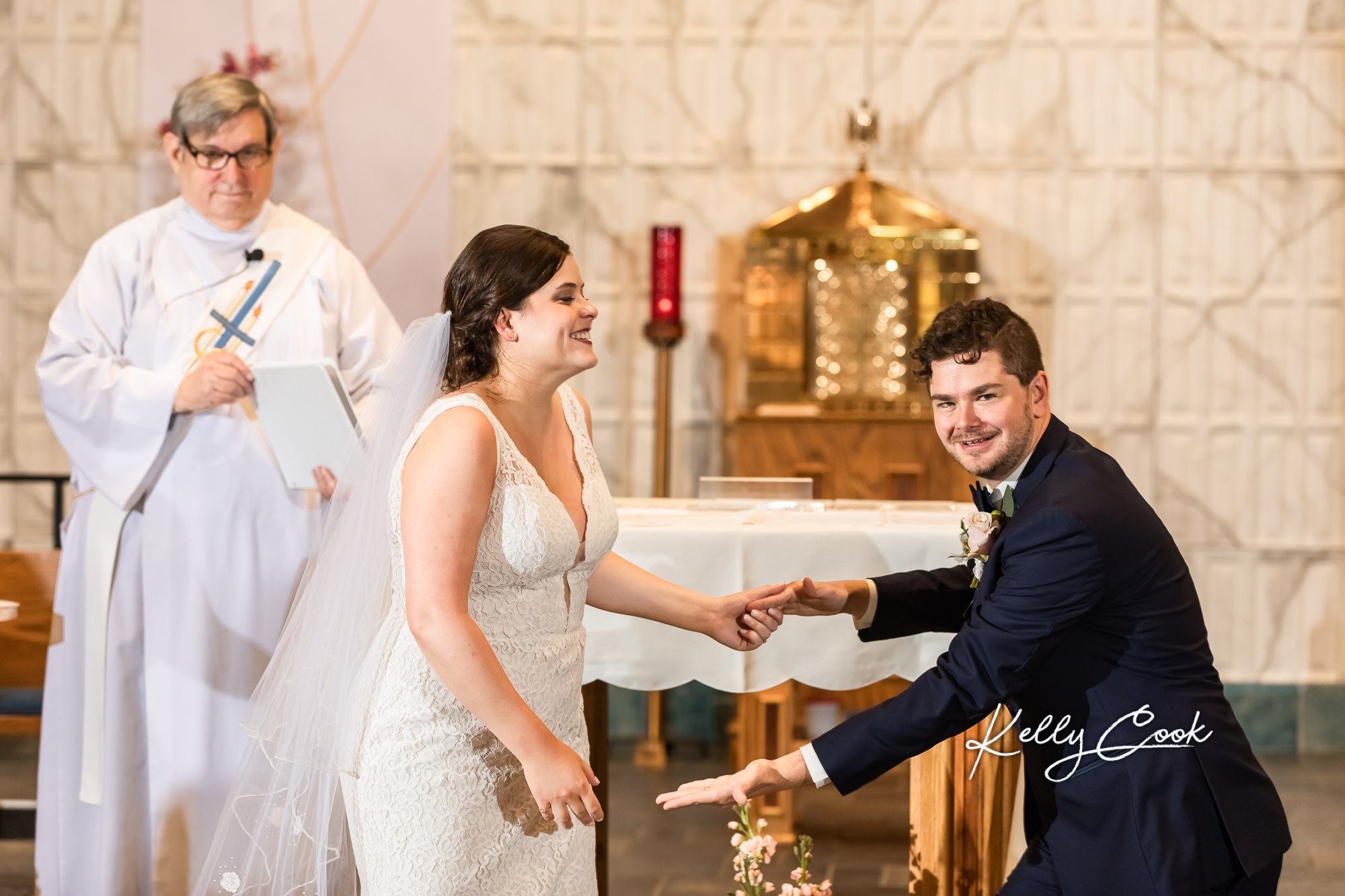 Intimate Wedding Ceremony | Maria & Ryan - kellycookphoto.com
